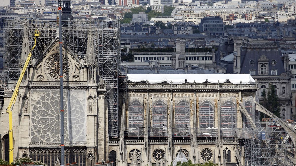 Podívejte se: Požárem zdecimovaná Notre-Dame vstává z popela - Seznam ... Podívejte se: Požárem zdecimovaná Notre-Dame vstává z popela - Seznam ...